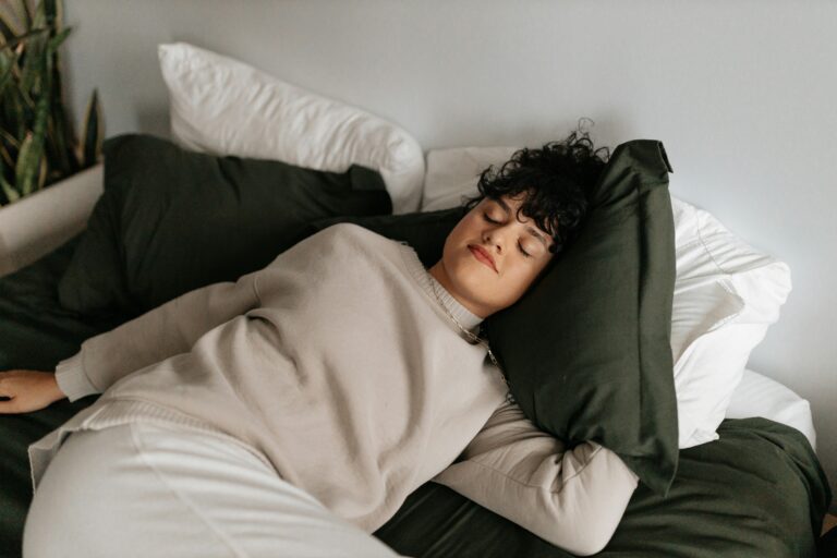 25 Amazing Self-Care Friday Ideas to Prepare for the Weekend