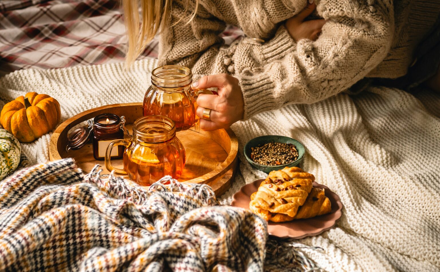 14 Practical Steps for a Cozy Fall Morning Routine